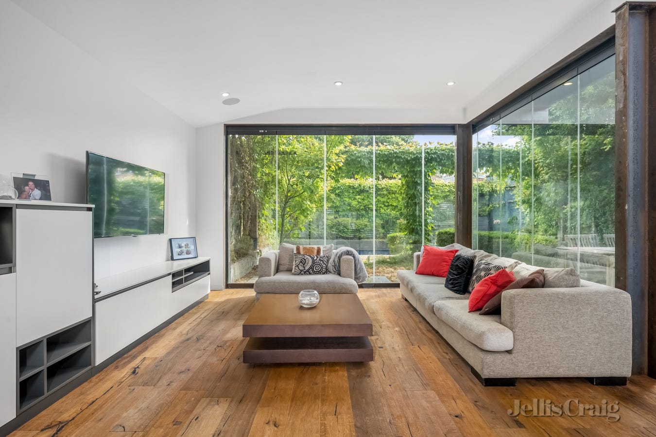 Melbourne Inner North Buyers Advocate - Nuno Raimundo, BuyerX